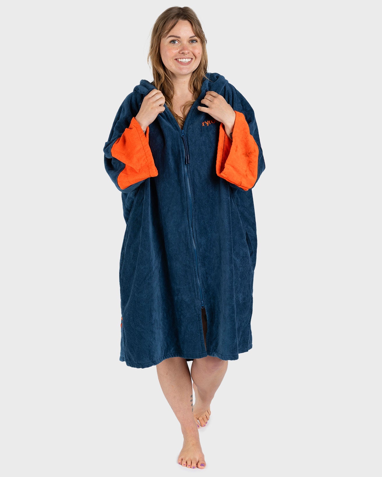 Deep Sea Blue Full-Zip Organic Towel Changing Robe | Dryrobe® – Dryrobe® Europe