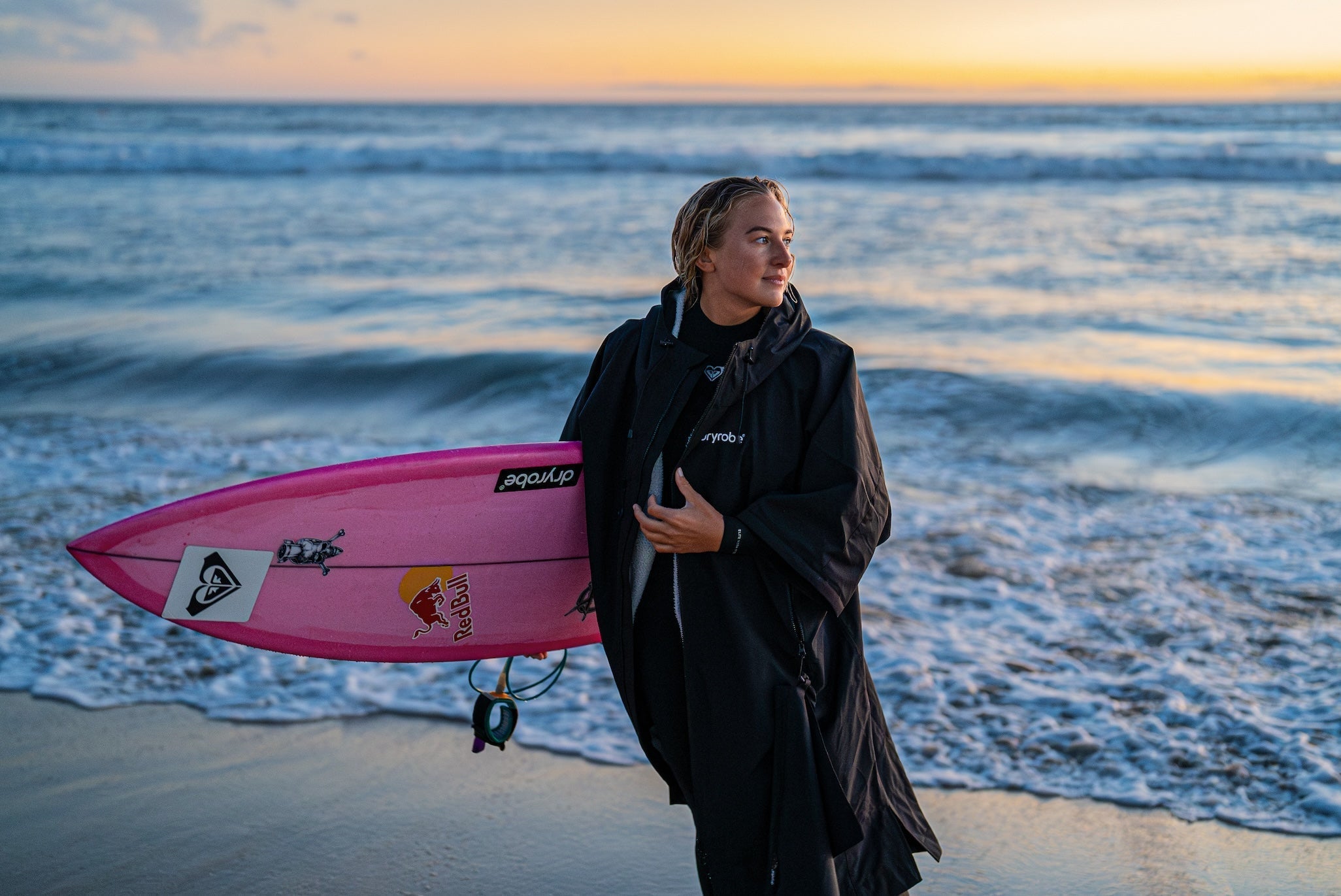 Surf Changing Robes & Gear | Dryrobe® Official Surf Collection ...