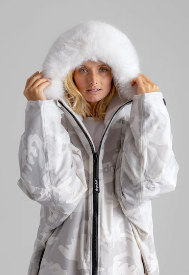 dryrobe® - The ultimate outdoor changing robe – Dryrobe® Europe