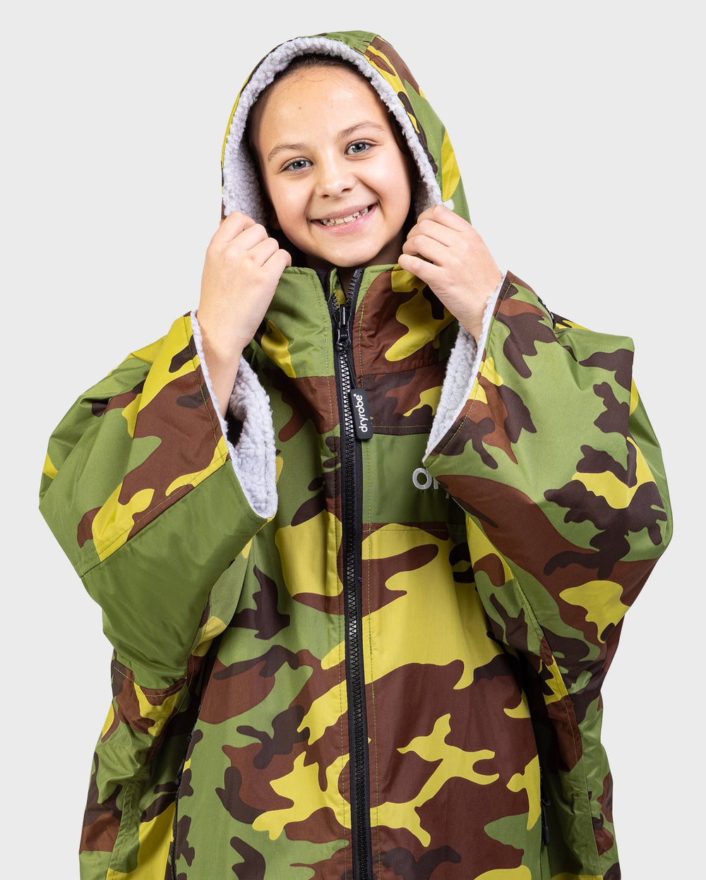 REWORK Camo Grey Green Kids Easy-Fit Changing Robe – Dryrobe® Europe