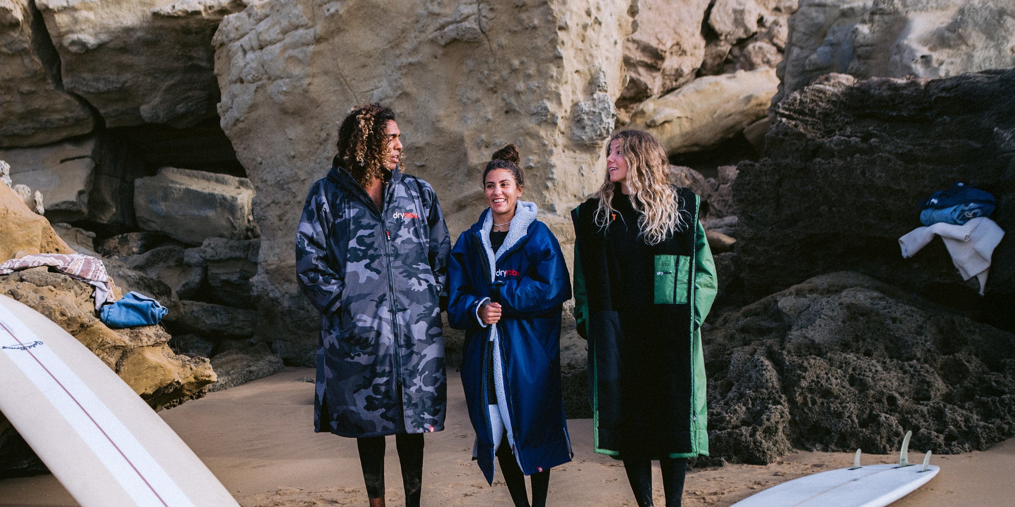 dryrobe® - The ultimate outdoor changing robe – Dryrobe® Europe