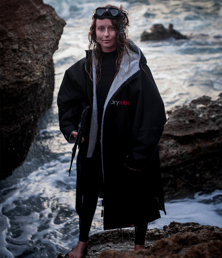 dryrobe® - The ultimate outdoor changing robe – Dryrobe® Europe
