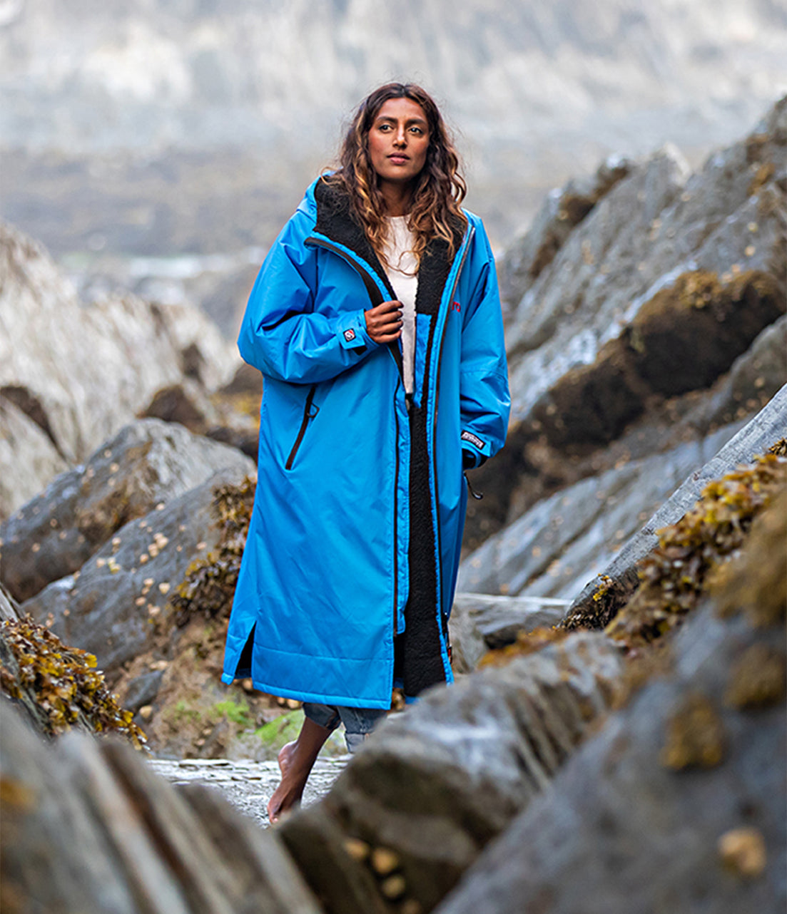dryrobe® - The ultimate outdoor changing robe – dryrobe Europe
