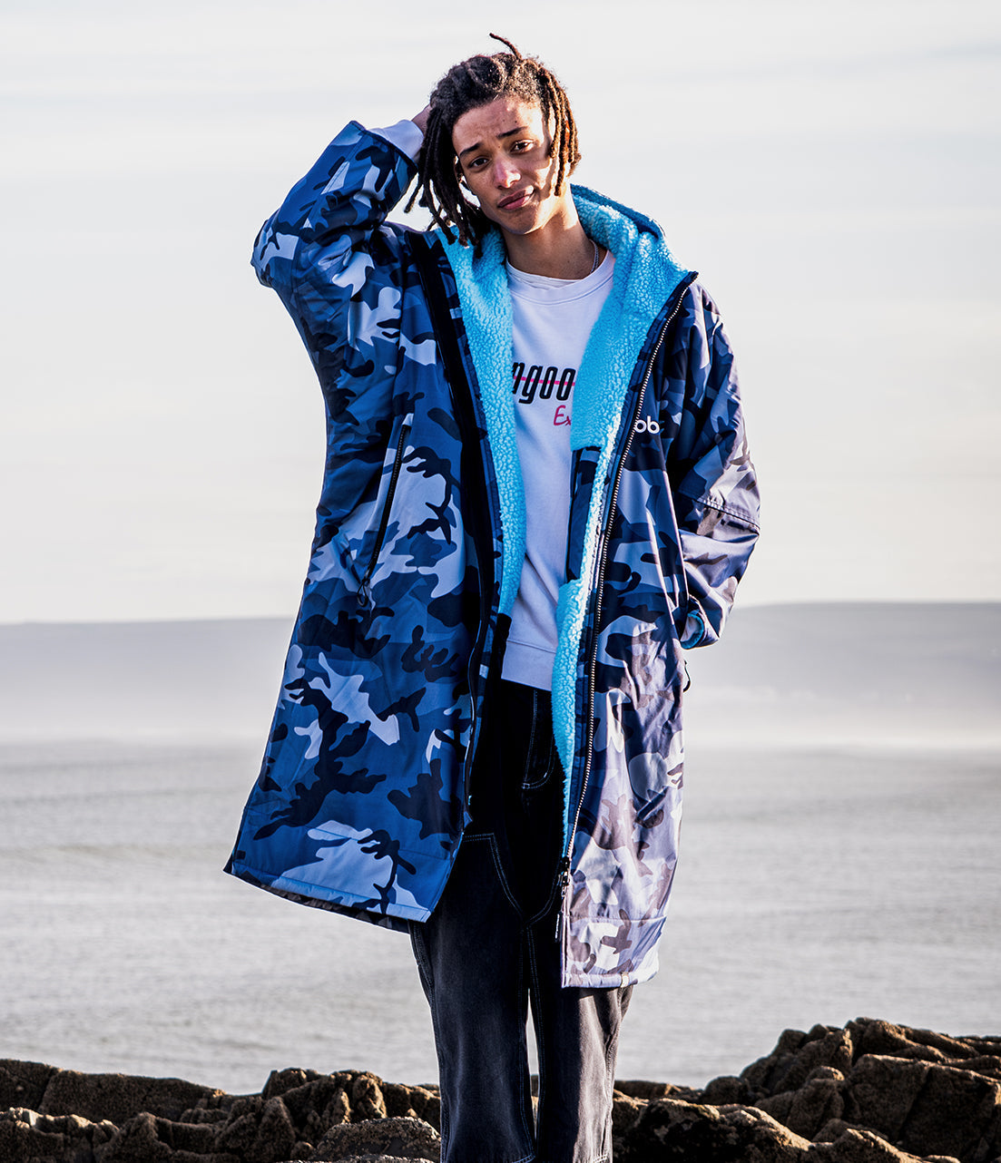 dryrobe® - The ultimate outdoor changing robe – dryrobe Europe